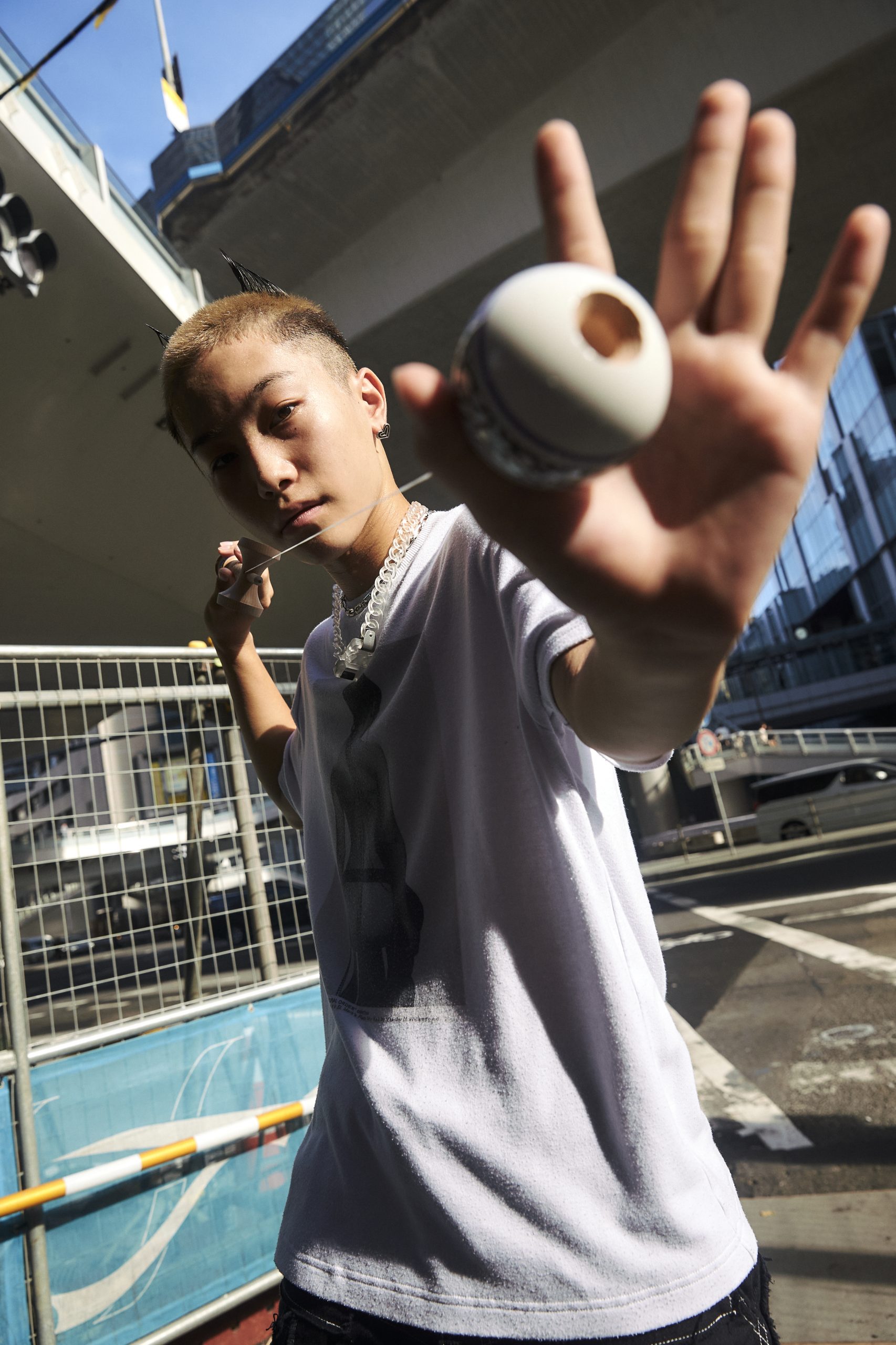 ストリートけん玉プレイヤーの Yasu を東京でスナップ | FreshSnaps | Droptokyo